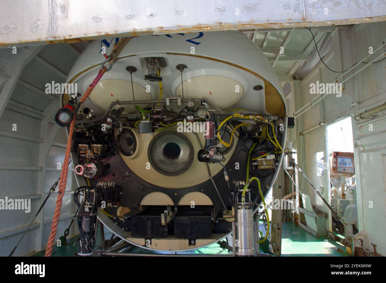 Mir 2 submersible under cover aboard the Russian research ship Akademik ...