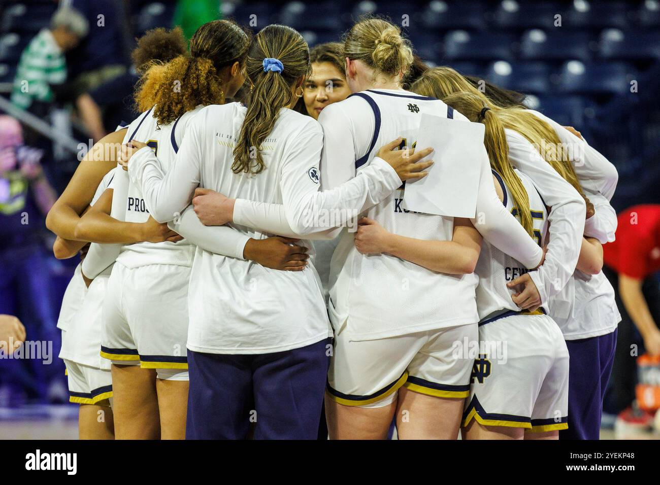 South Bend, Indiana, USA. 30th Oct, 2024. Notre Dame players huddle ...
