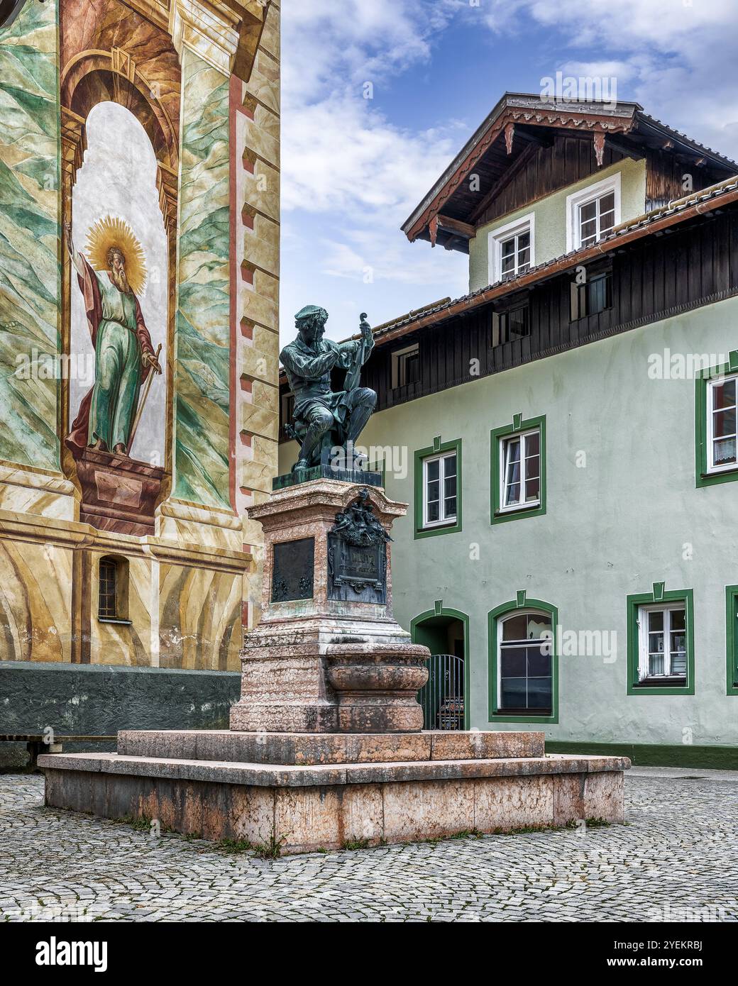 Beautiful and picturesque architecture in the old town of Mittenwald ...