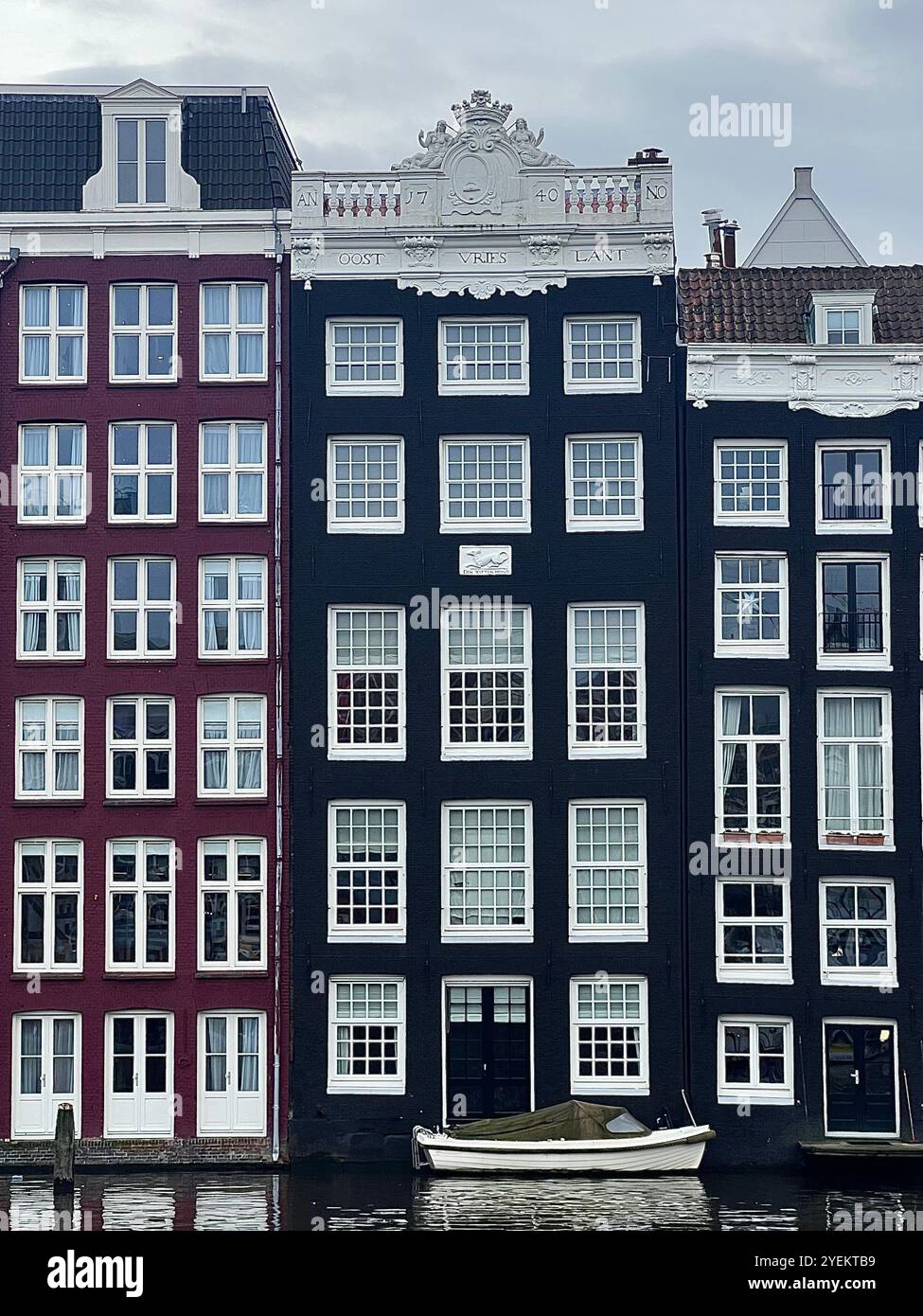 Old dutch town on canal hi-res stock photography and images - Alamy