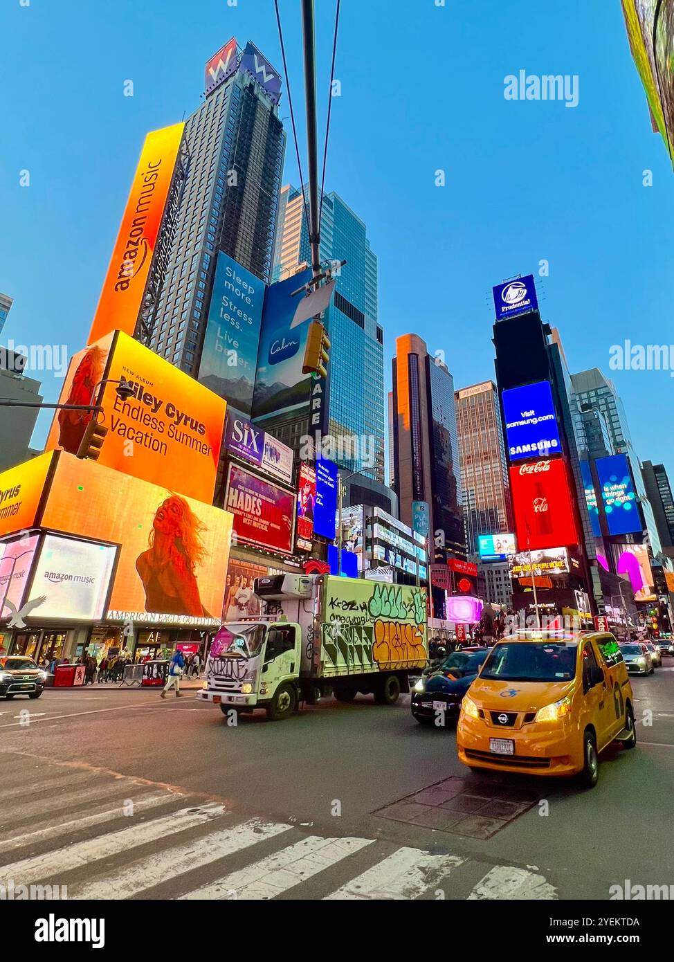 Times square atmosphere hi-res stock photography and images - Alamy