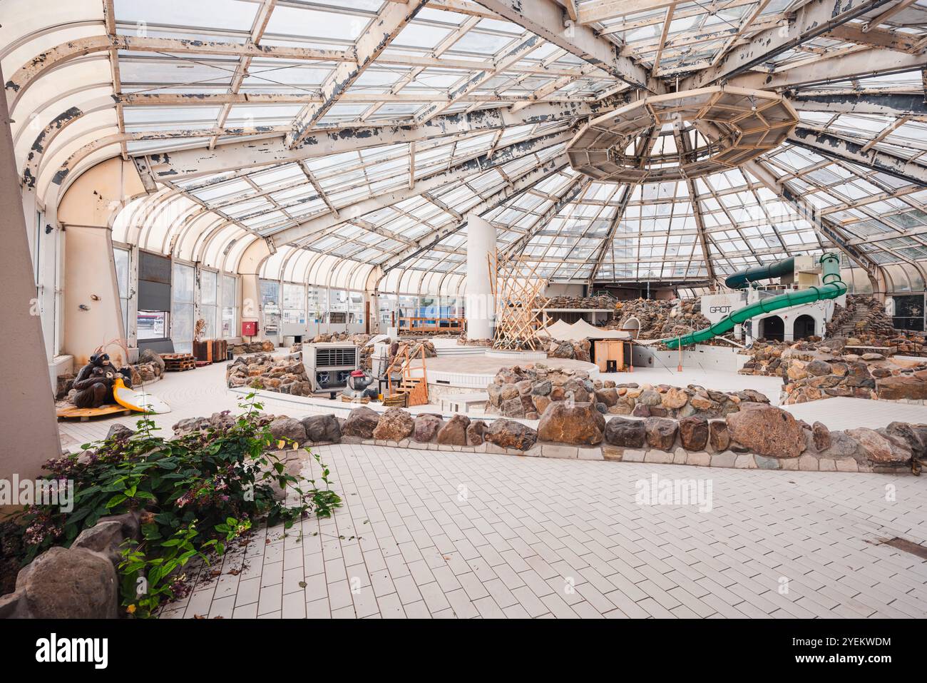 Tropicana Swimming Pool in Rotterdam, The Netherlands Stock Photo - Alamy