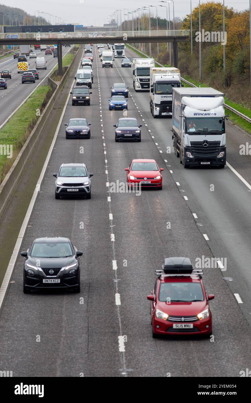 The M62 motorway between junction 25 and junction 26 near Brighouse and ...