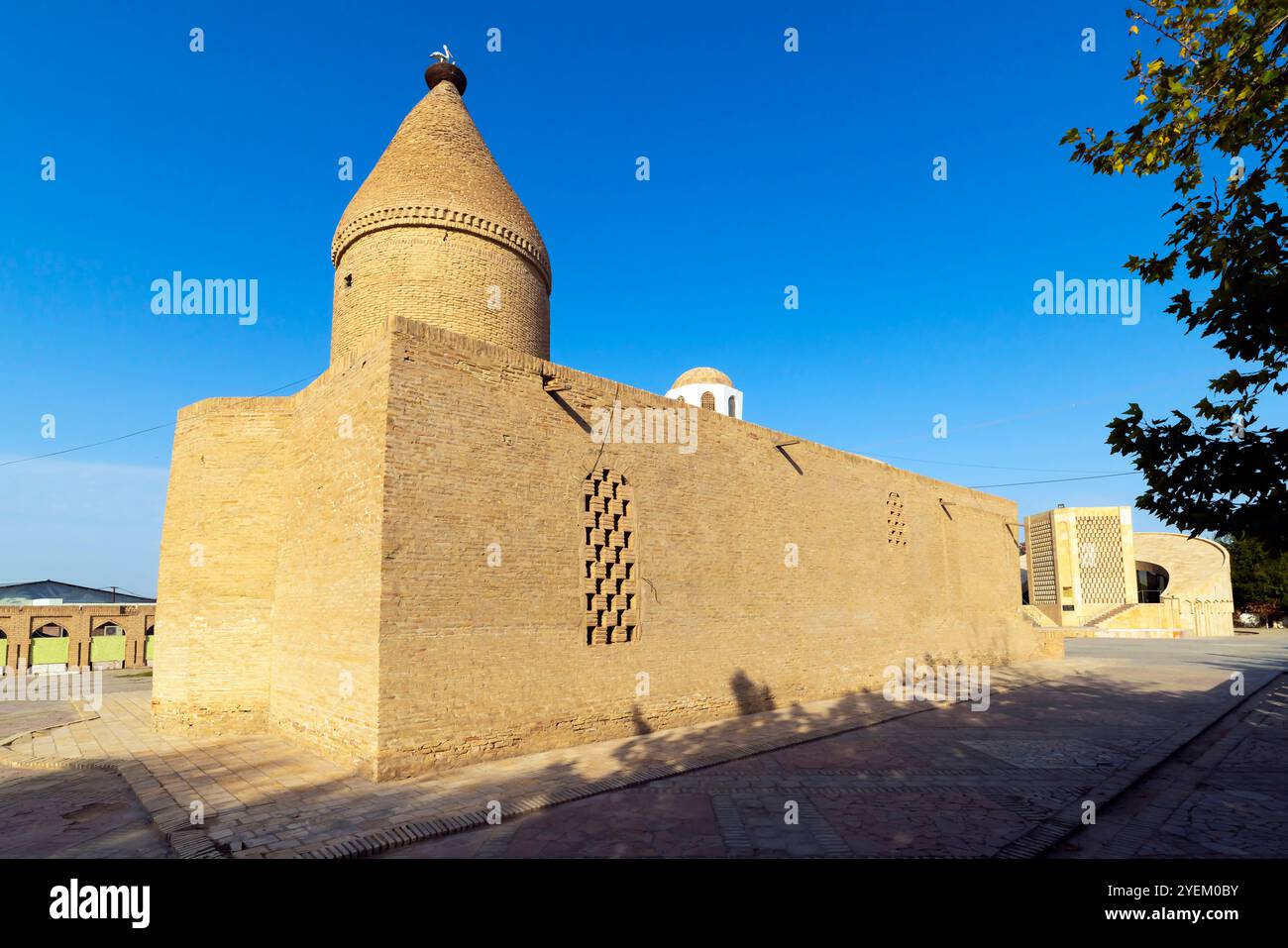 Chashima ayub maqbarasi hi-res stock photography and images - Alamy