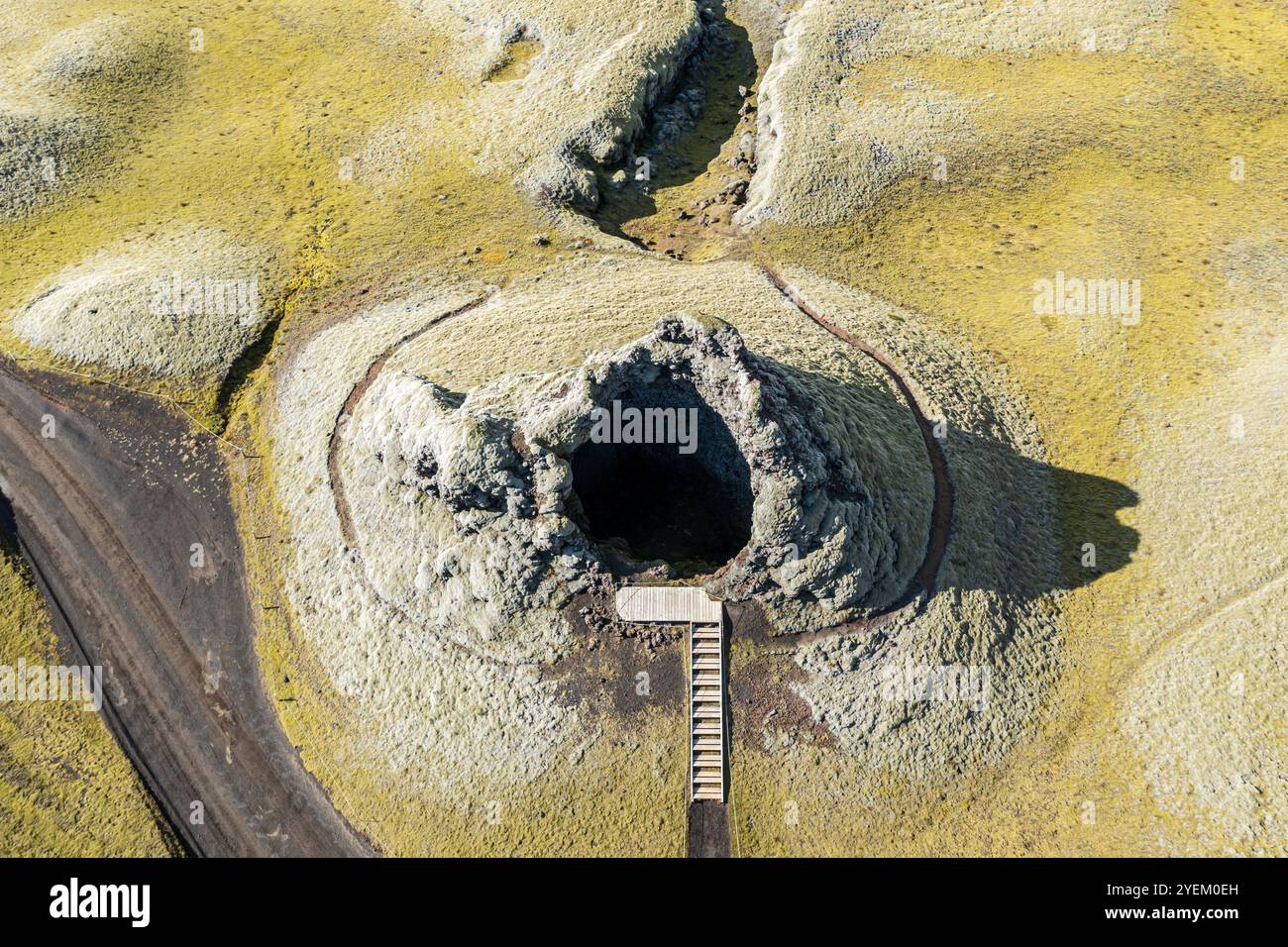 Graphical platform hi-res stock photography and images - Alamy