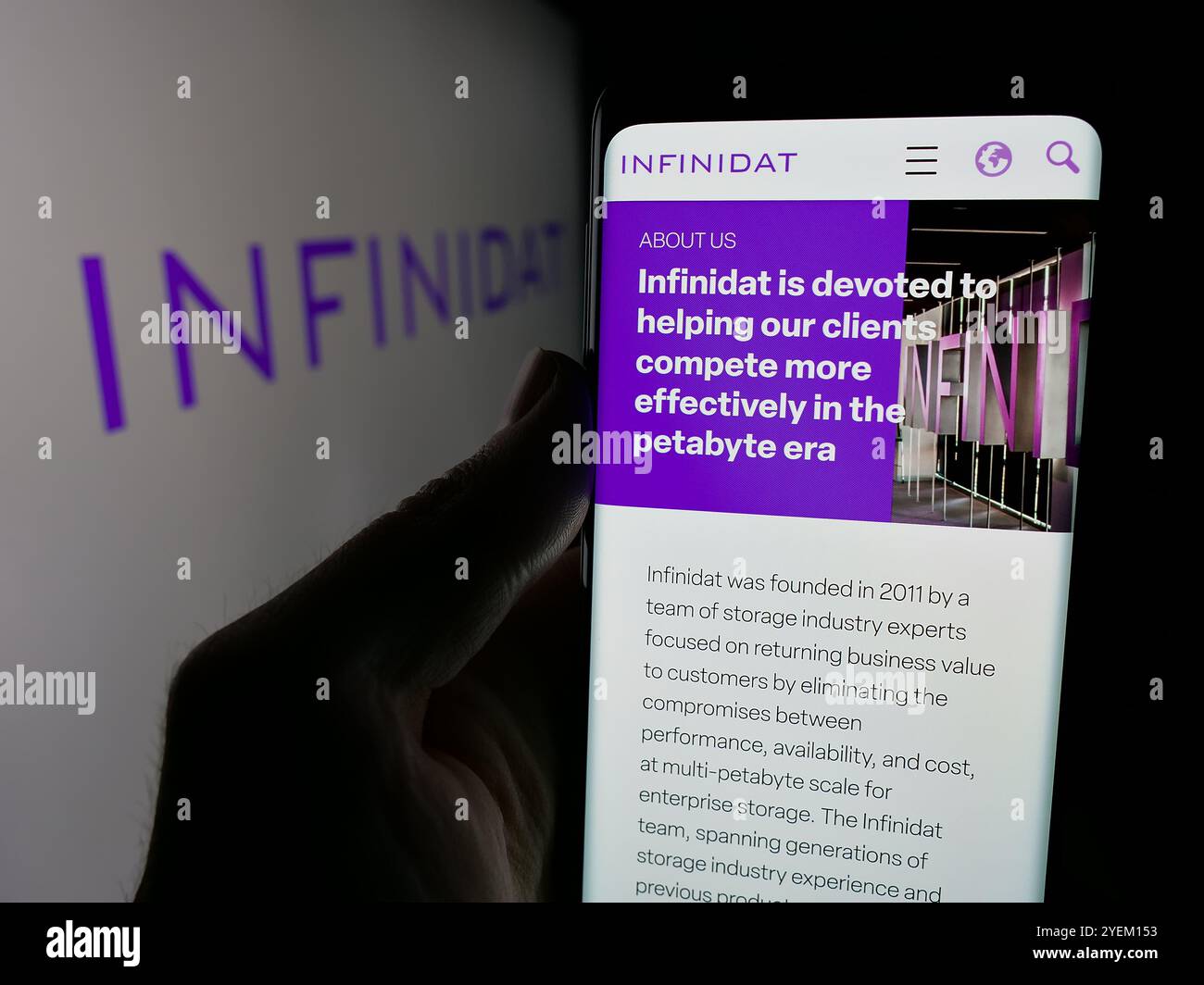Infinidat logo hi-res stock photography and images - Alamy