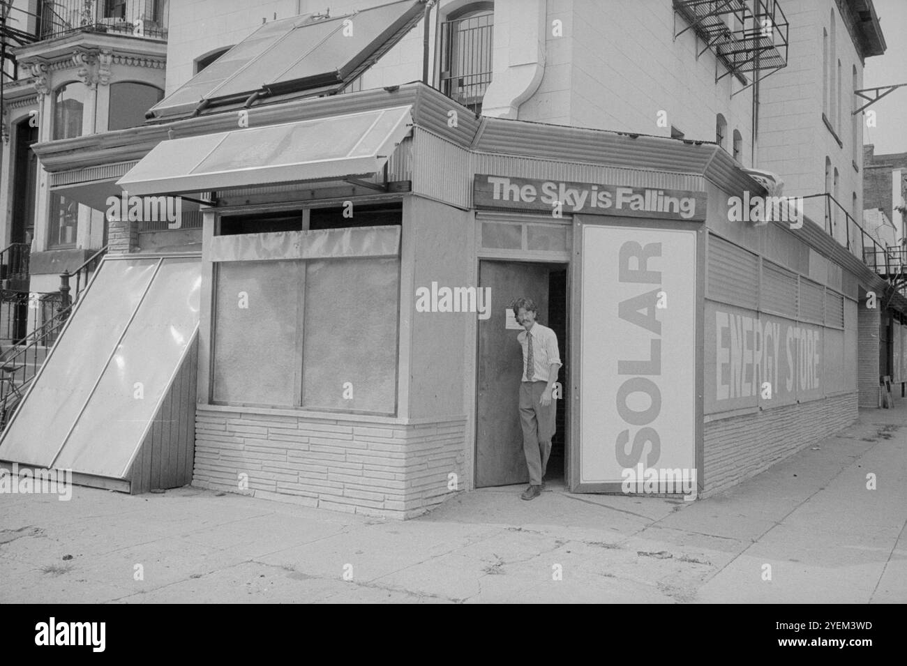 Solar energy store of 70s hi-res stock photography and images - Alamy
