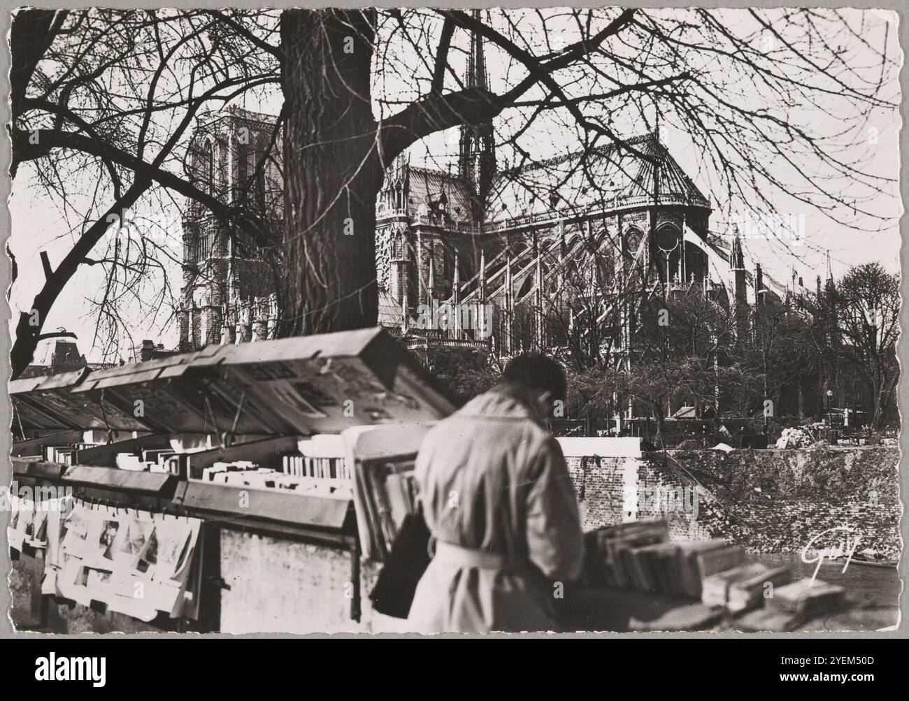 Vintage photo of Paris. Paris and its wonders, the ‘Bouquiniste’ on the ...