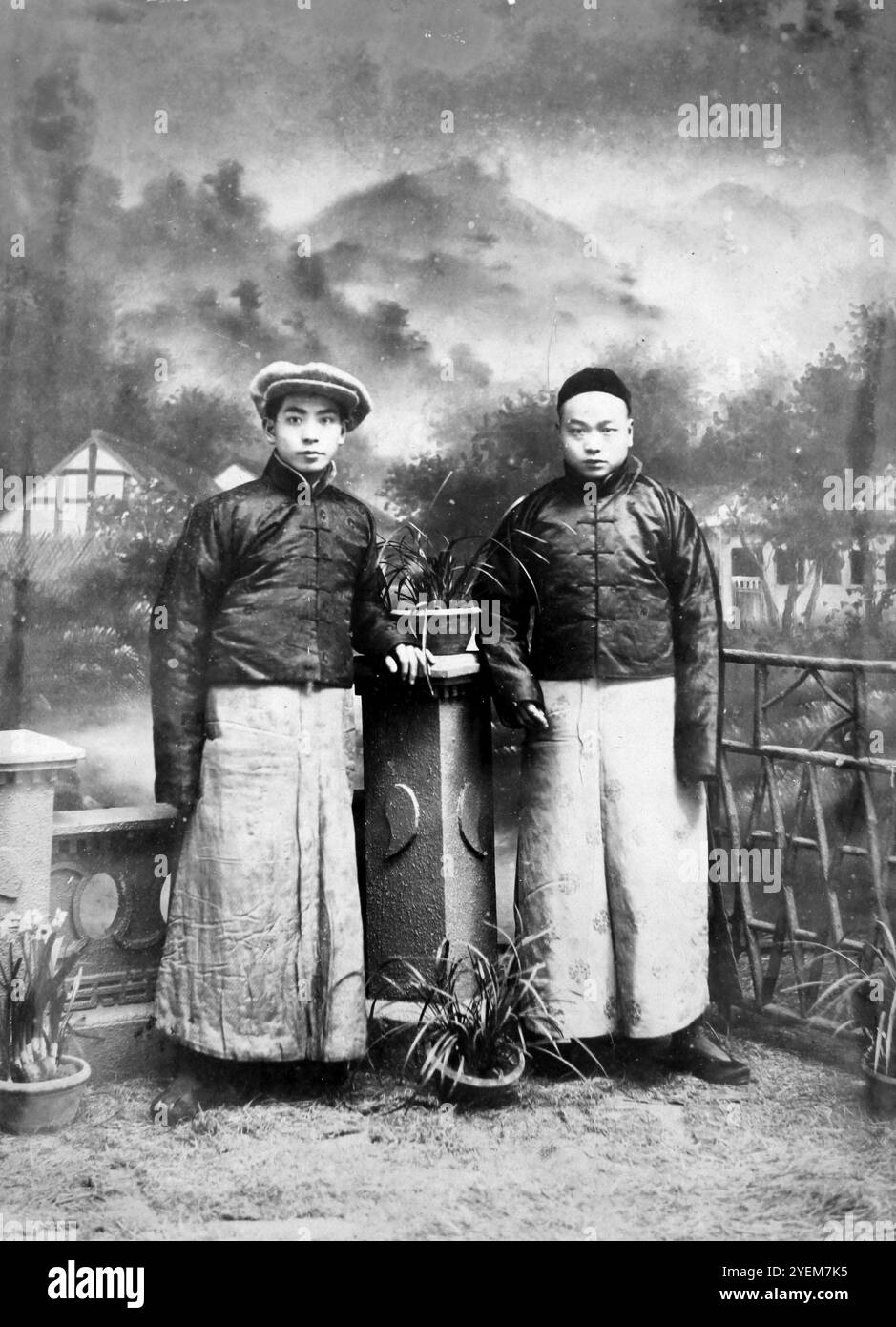 Chinese vintage Black and White Stock Photos & Images - Alamy