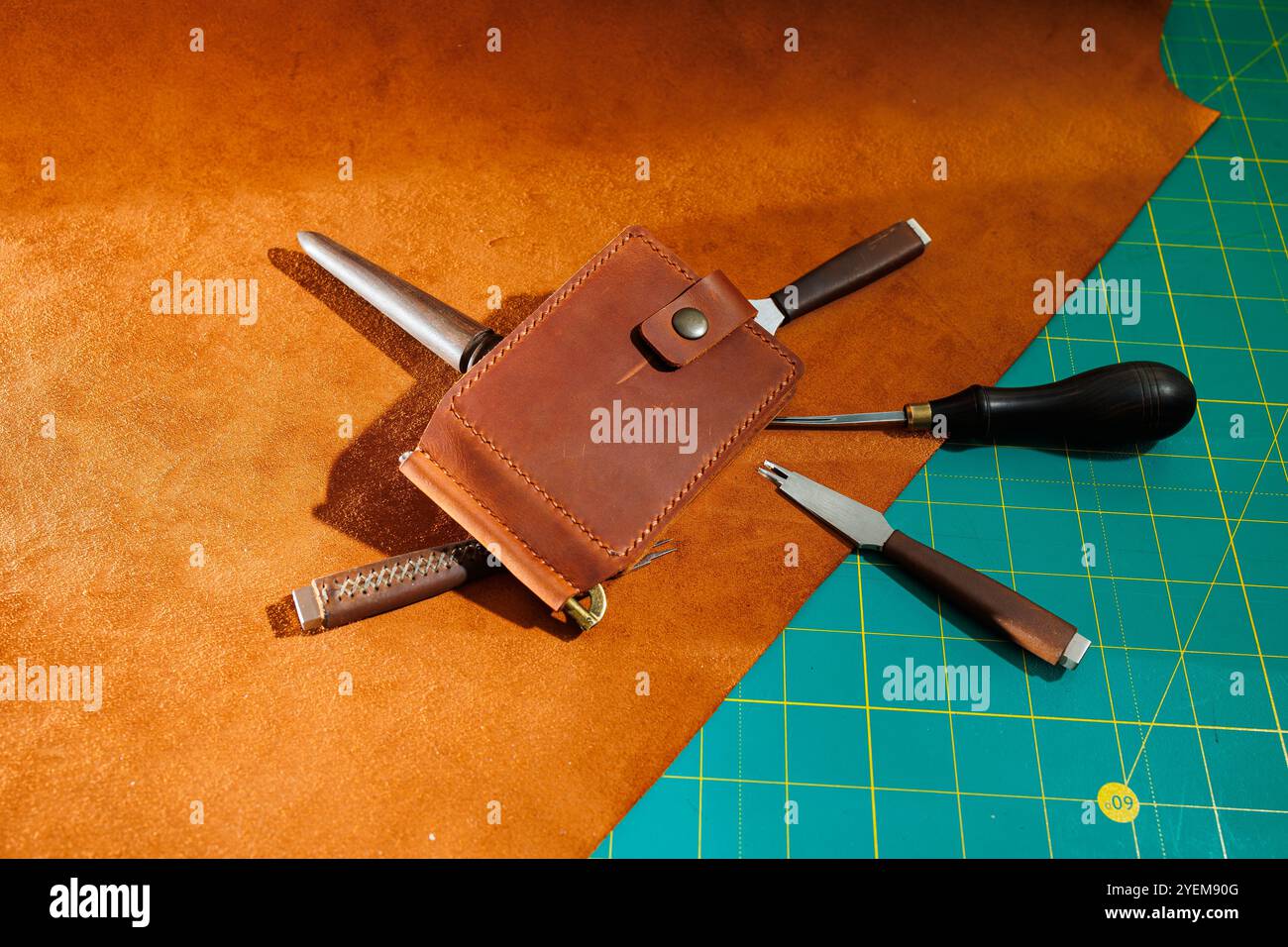 Production of handicrafts from genuine leather. Tools for making ...