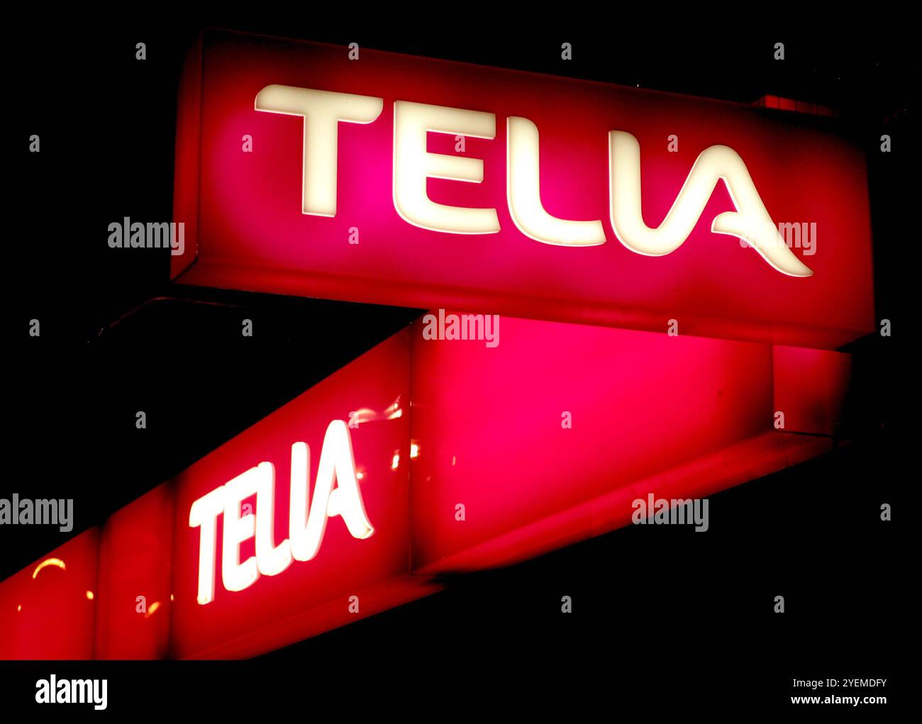 Telia store hi-res stock photography and images - Alamy