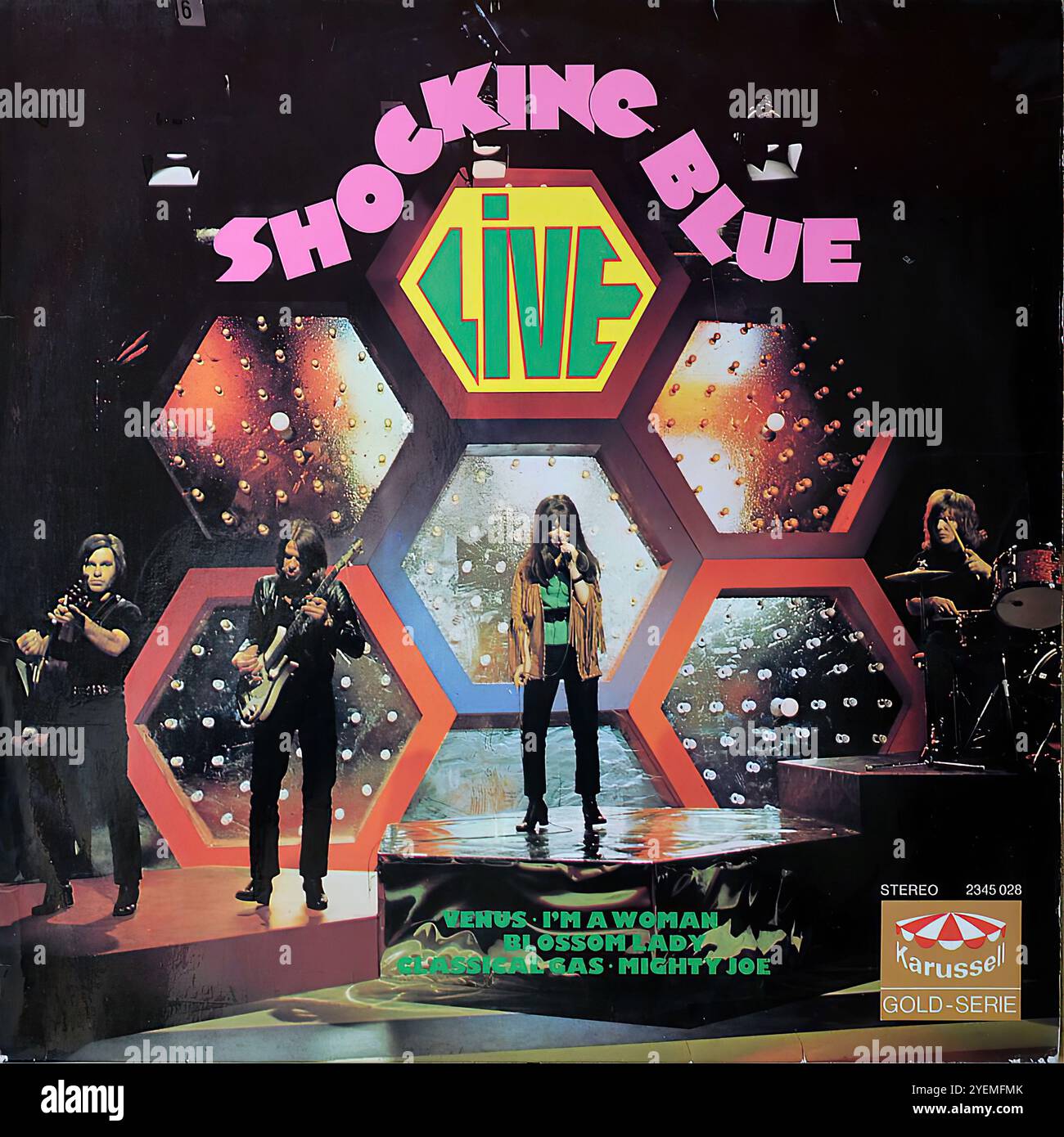 Shocking blue hi-res stock photography and images - Alamy