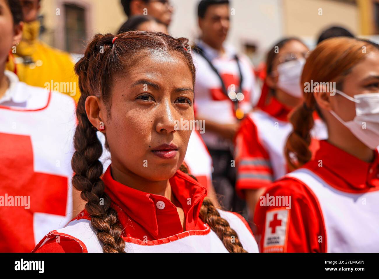 Mexican red cross ambulance ambulancia hi-res stock photography and ...