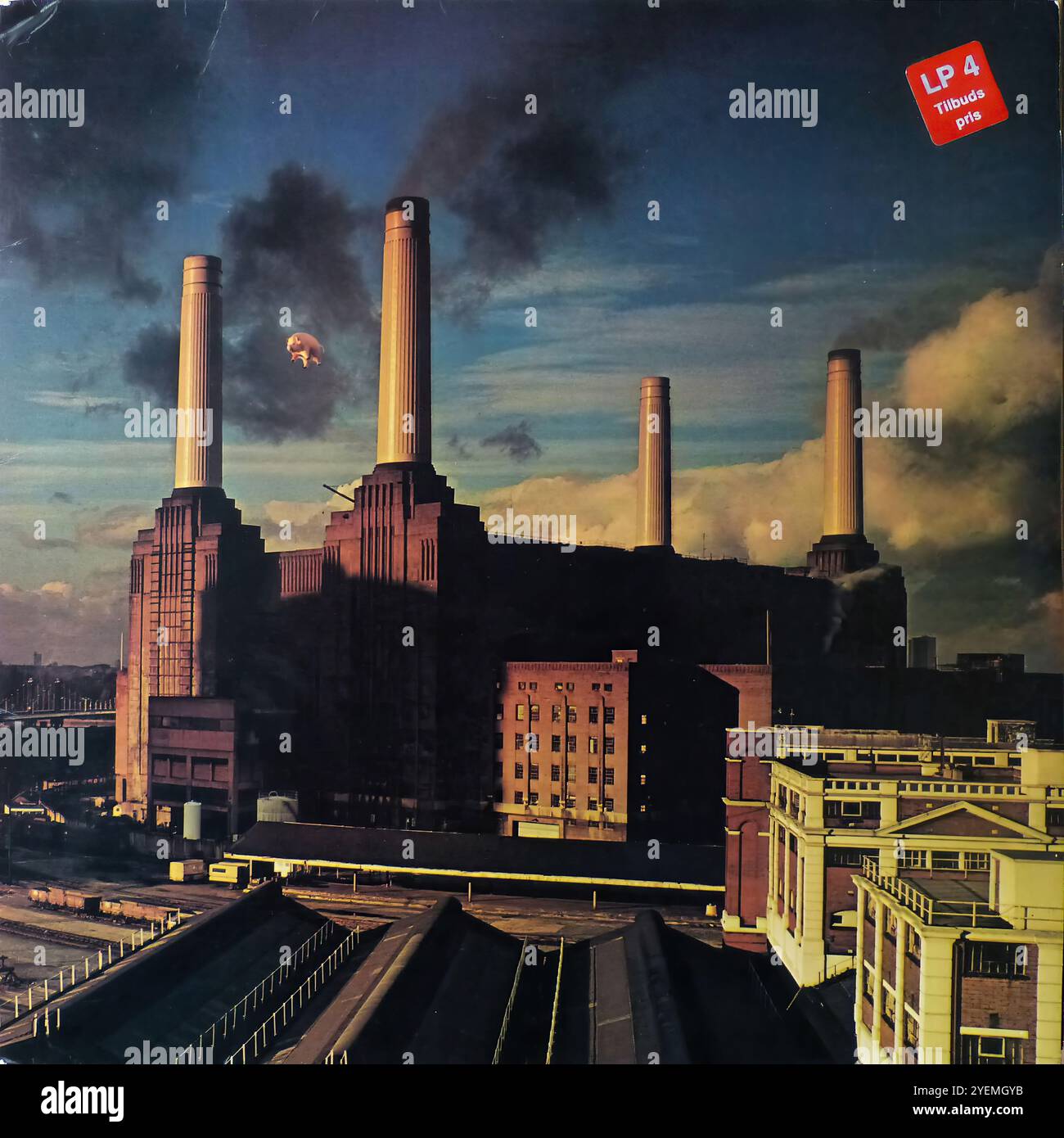 Pink floyd animals cover hi-res stock photography and images - Alamy