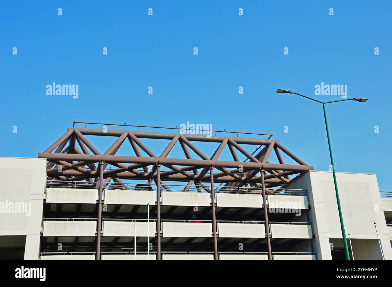 Perpendicular parking hi-res stock photography and images - Alamy