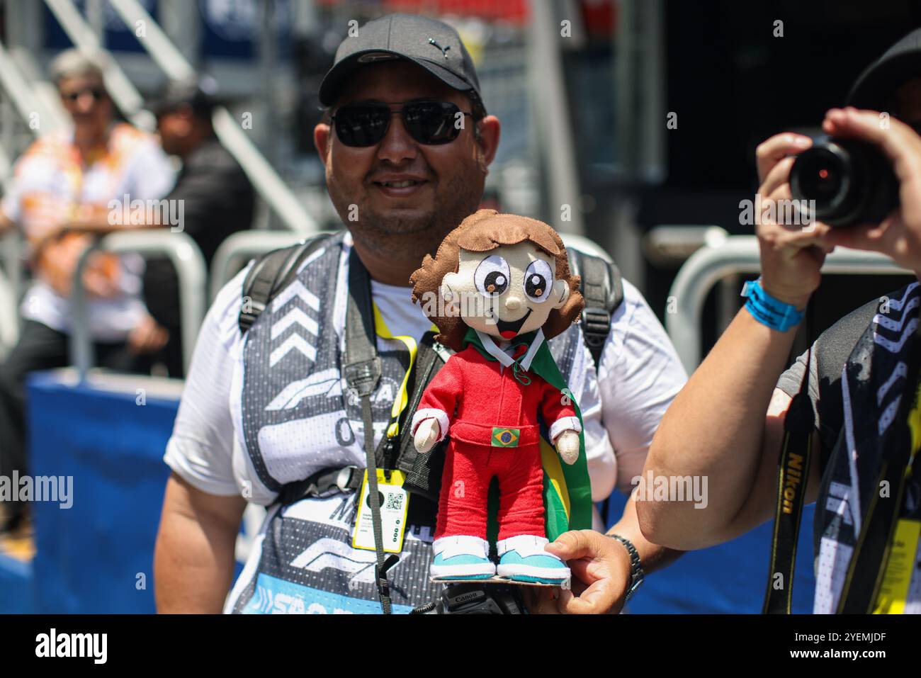 marshall, commissaire de piste, marshal, marshalls, marshals during the ...