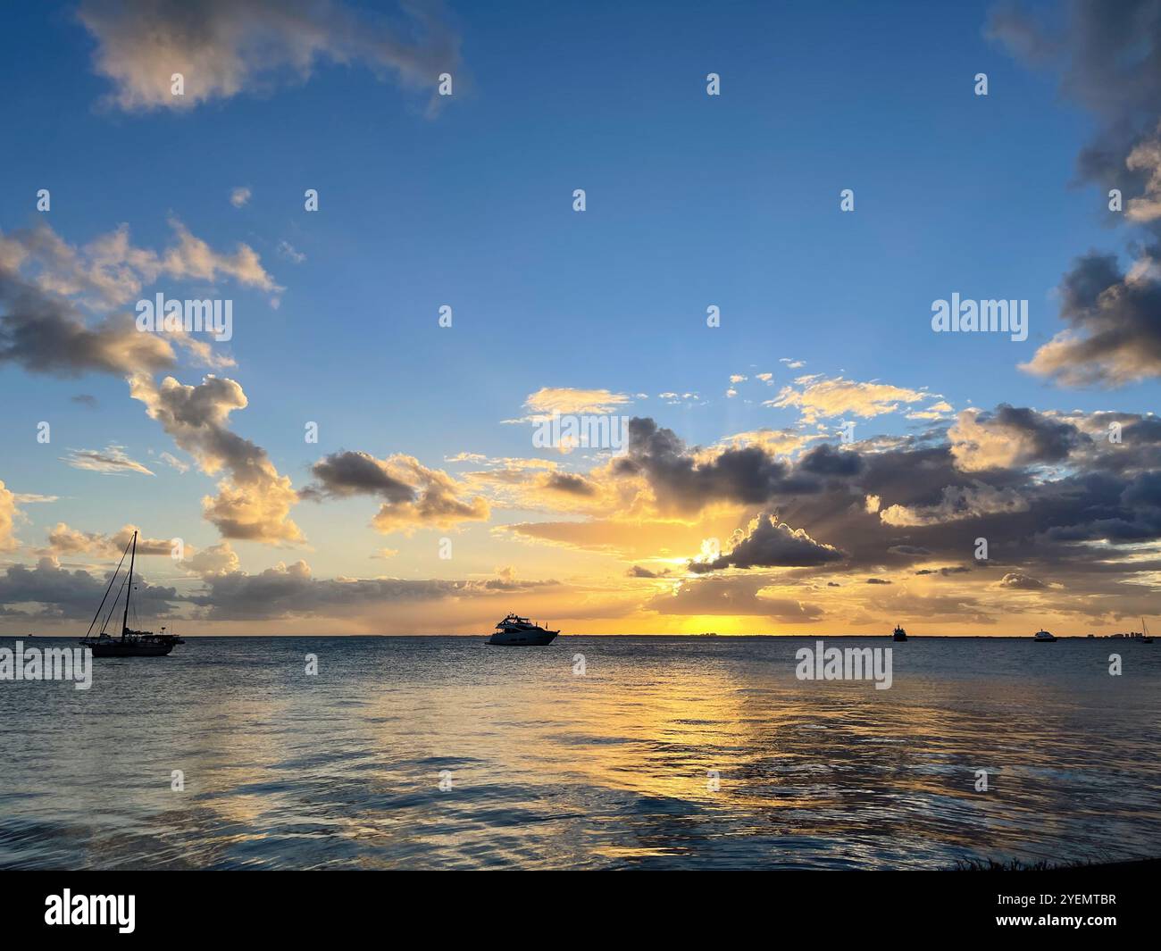 Gulf of biscayne hi-res stock photography and images - Alamy