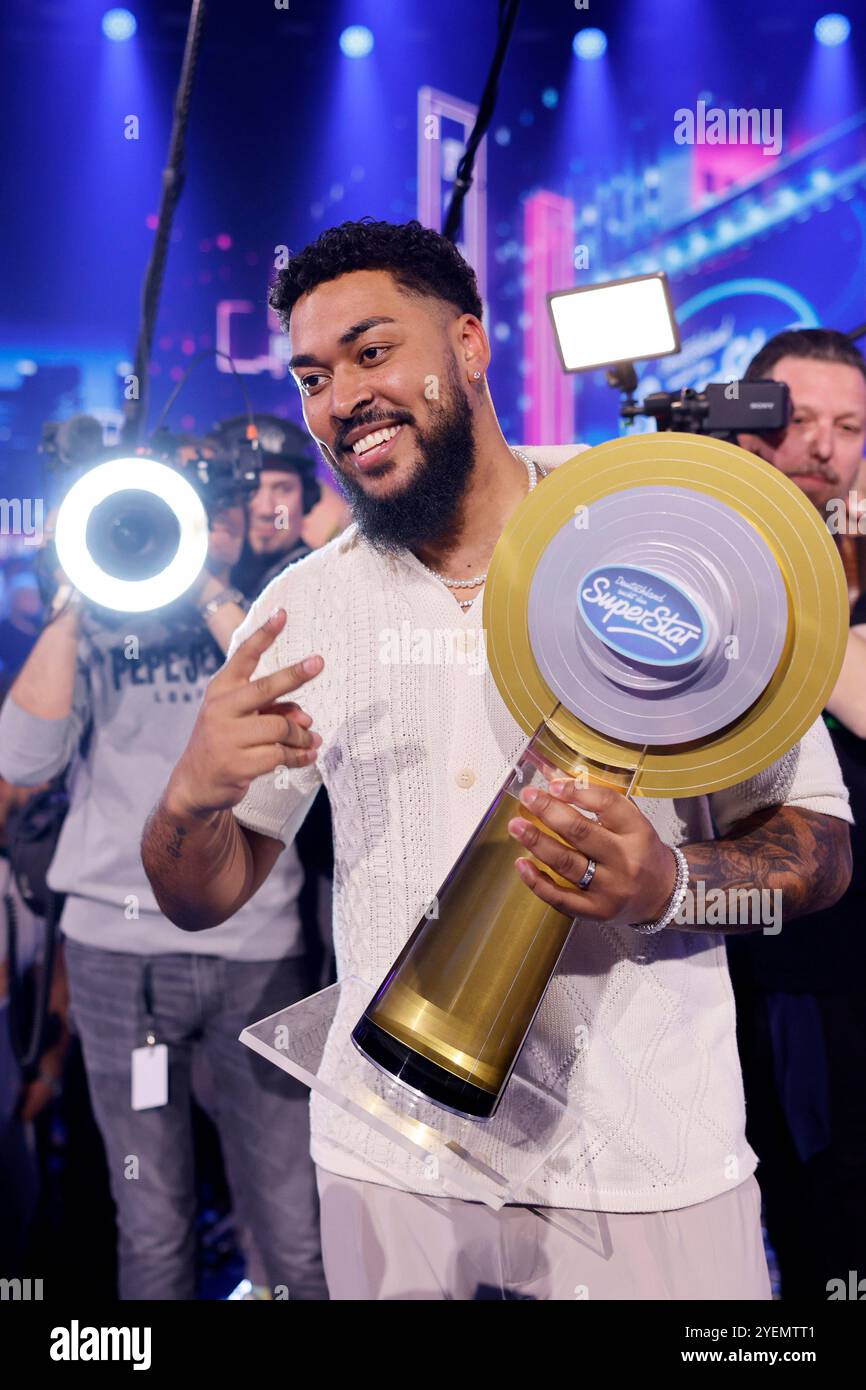 DSDS-Gewinner Sem Eisinger im Finale der Castingshow Deutschland sucht ...