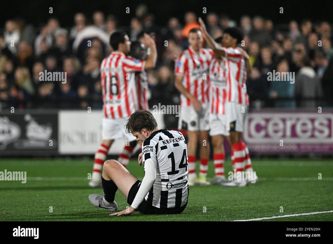 UTRECHT - Mitchell Zwart of USV Hercules disappointed after the 1-5 ...