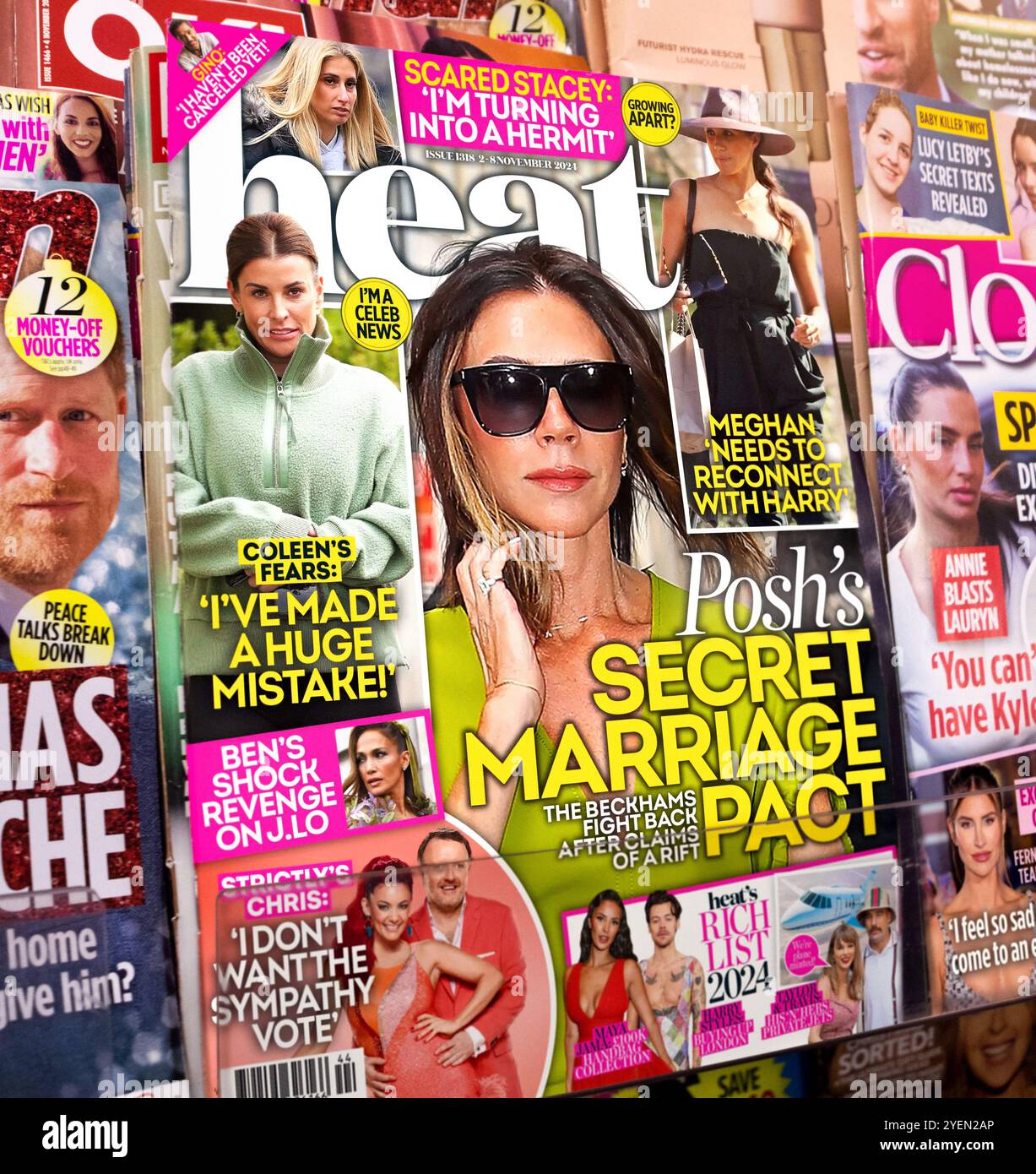 Heat magazine cover hi-res stock photography and images - Alamy