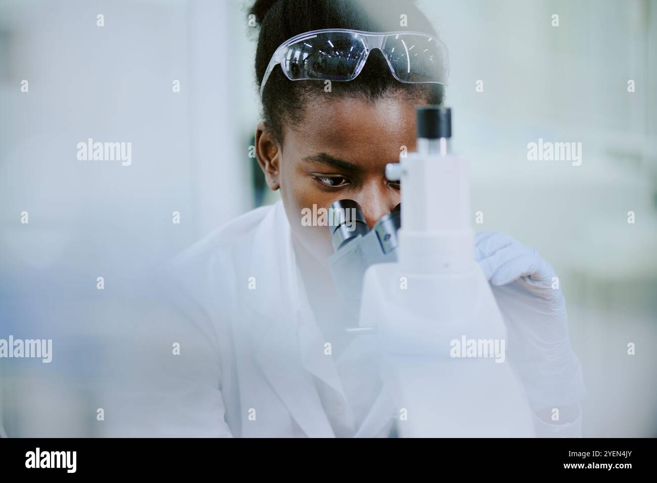 Precise examination hi-res stock photography and images - Alamy