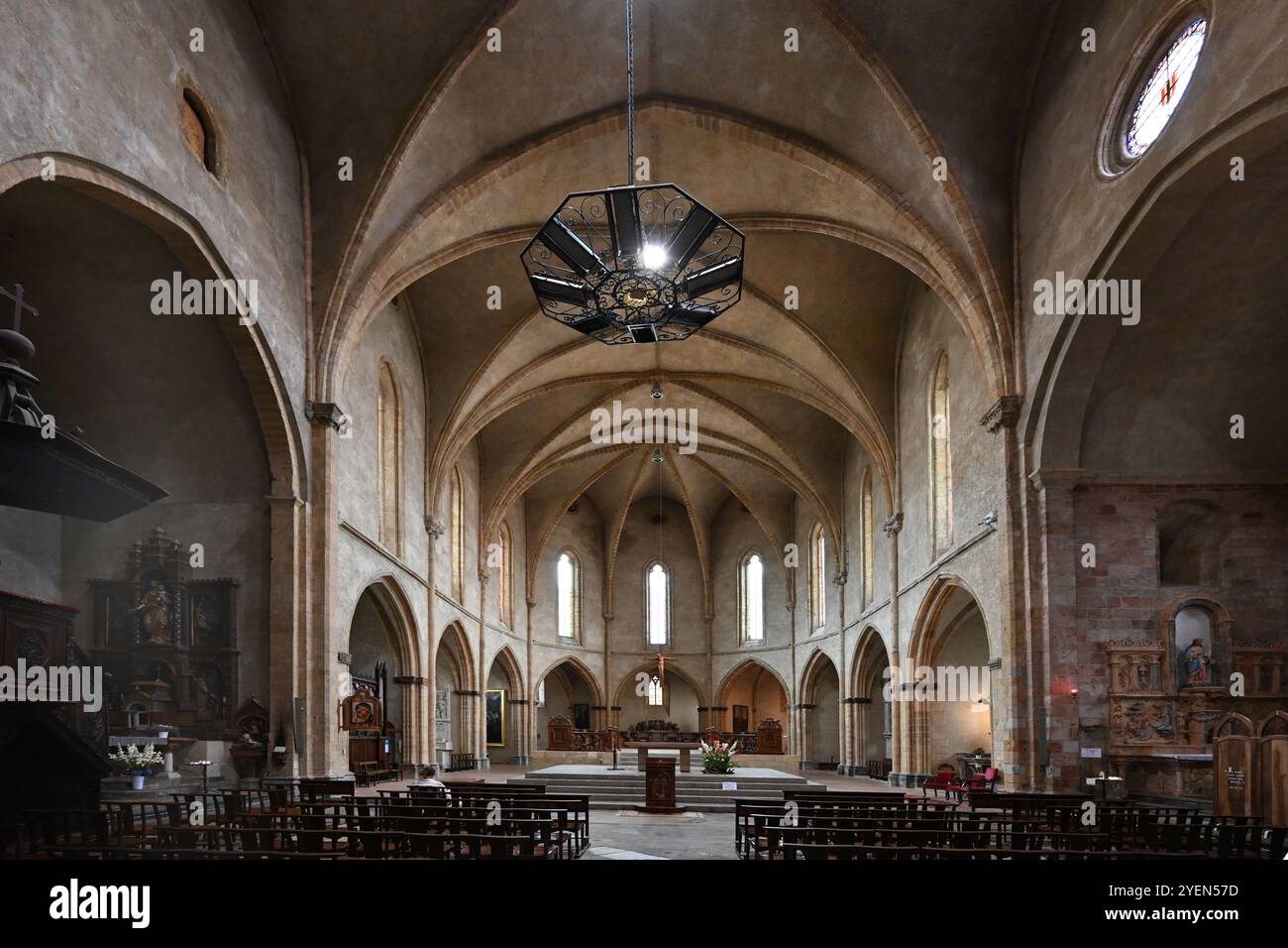 Gothic architecture interior hi-res stock photography and images - Alamy