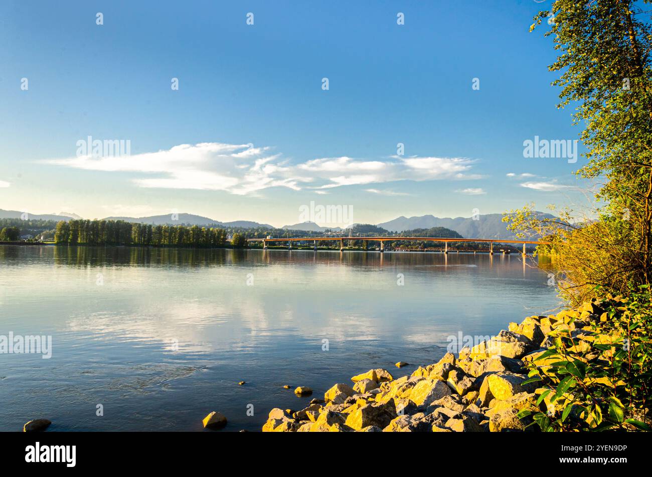 Bridge over fraser river british columbia hi-res stock photography and ...
