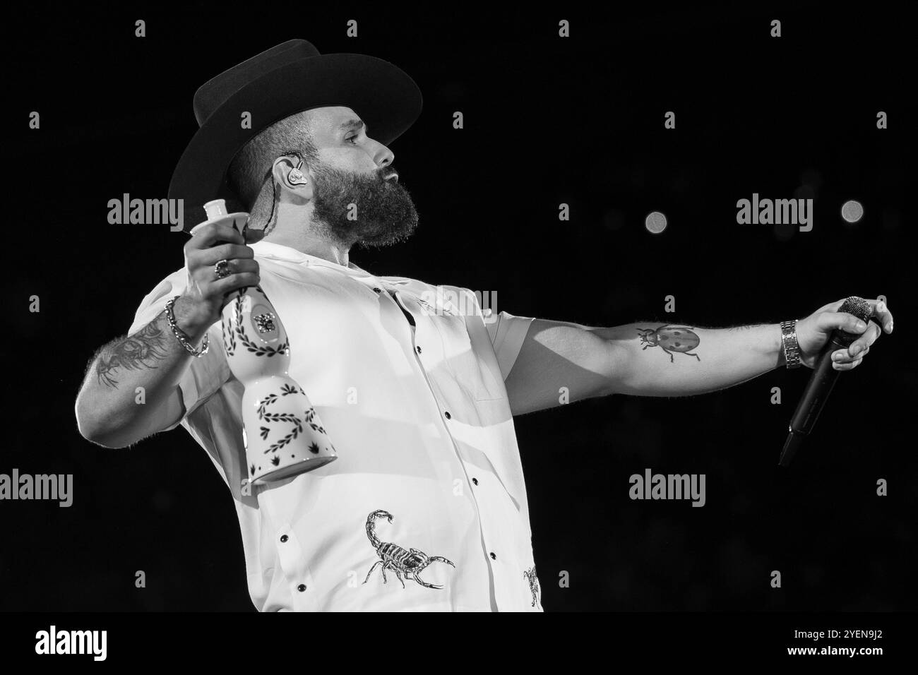 Leon singer Black and White Stock Photos & Images - Alamy