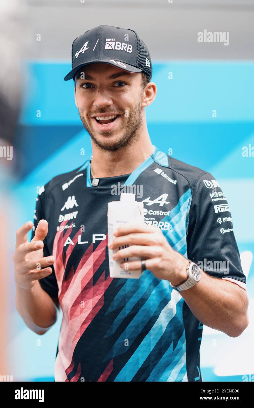 Pierre gasly alpine f1 team hi-res stock photography and images - Alamy