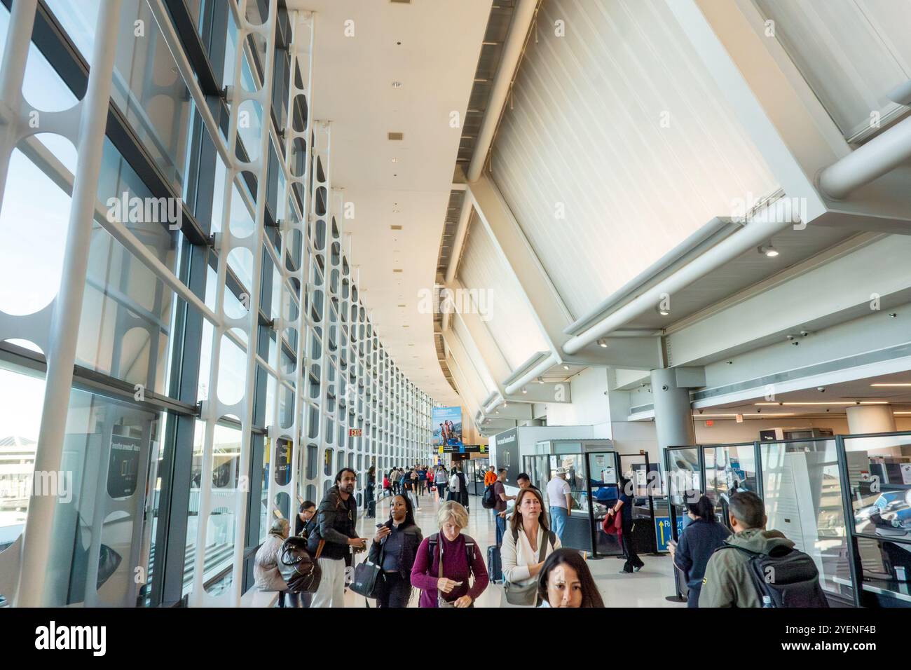 Newark airport terminal hi-res stock photography and images - Alamy