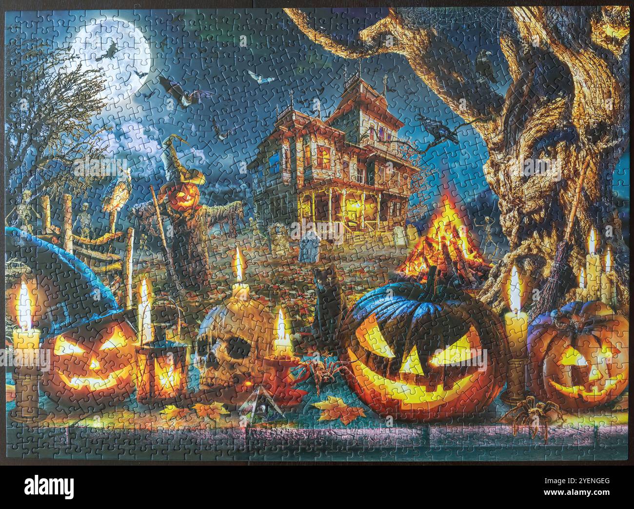 A Complete Haunting Halloween 1000-piece jigsaw puzzle Stock Photo - Alamy