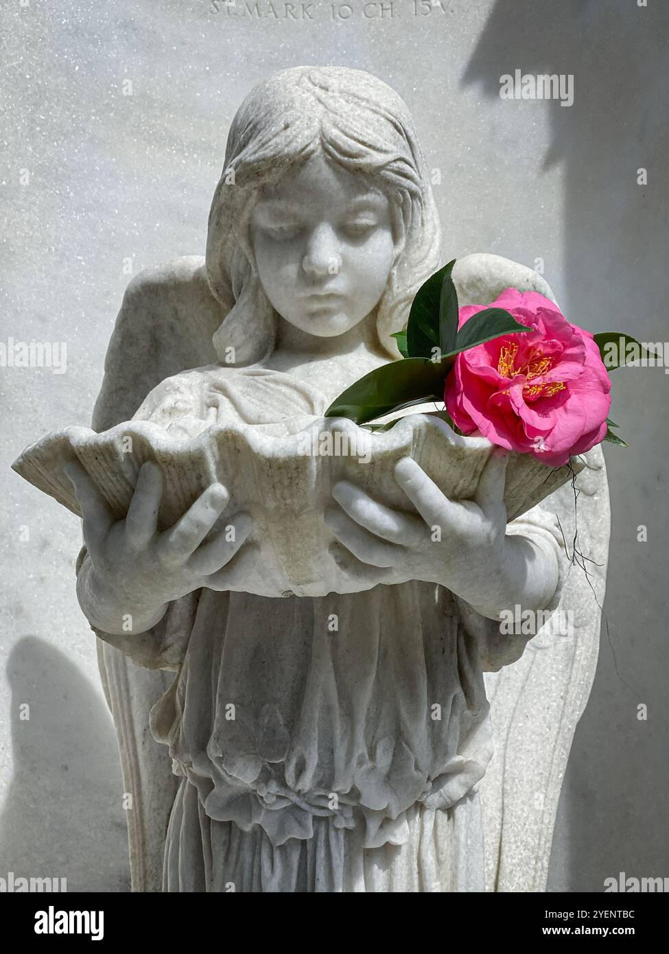 The Shell Girl, Bonaventure Cemetery, Savannah, Georgia Stock Photo - Alamy