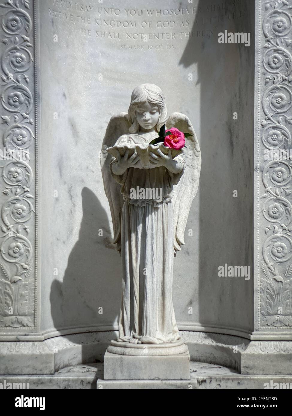 The Shell Girl, Bonaventure Cemetery, Savannah, Georgia Stock Photo - Alamy