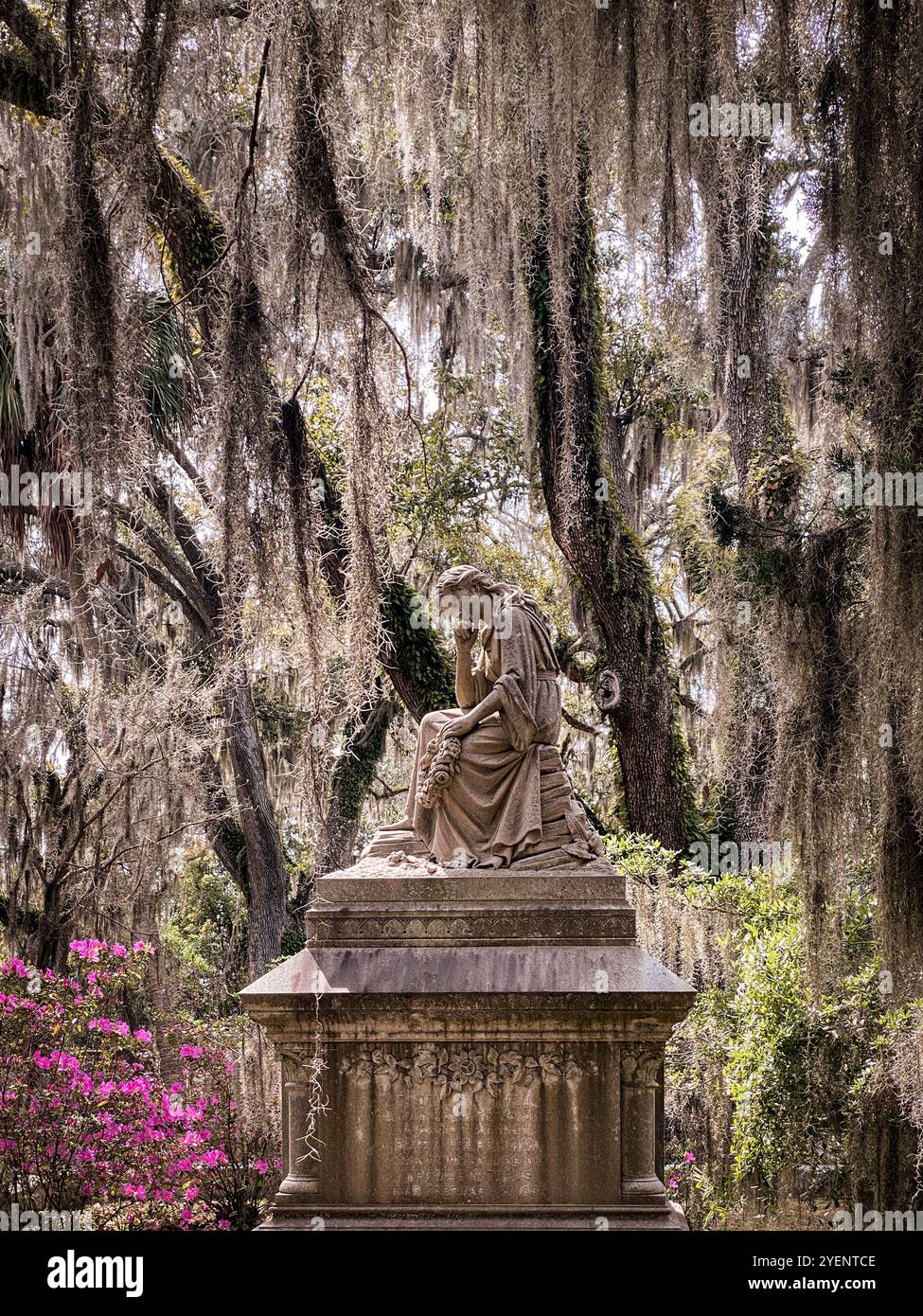 Bonaventure Cemetery, Savannah, Georgia, USA Stock Photo - Alamy