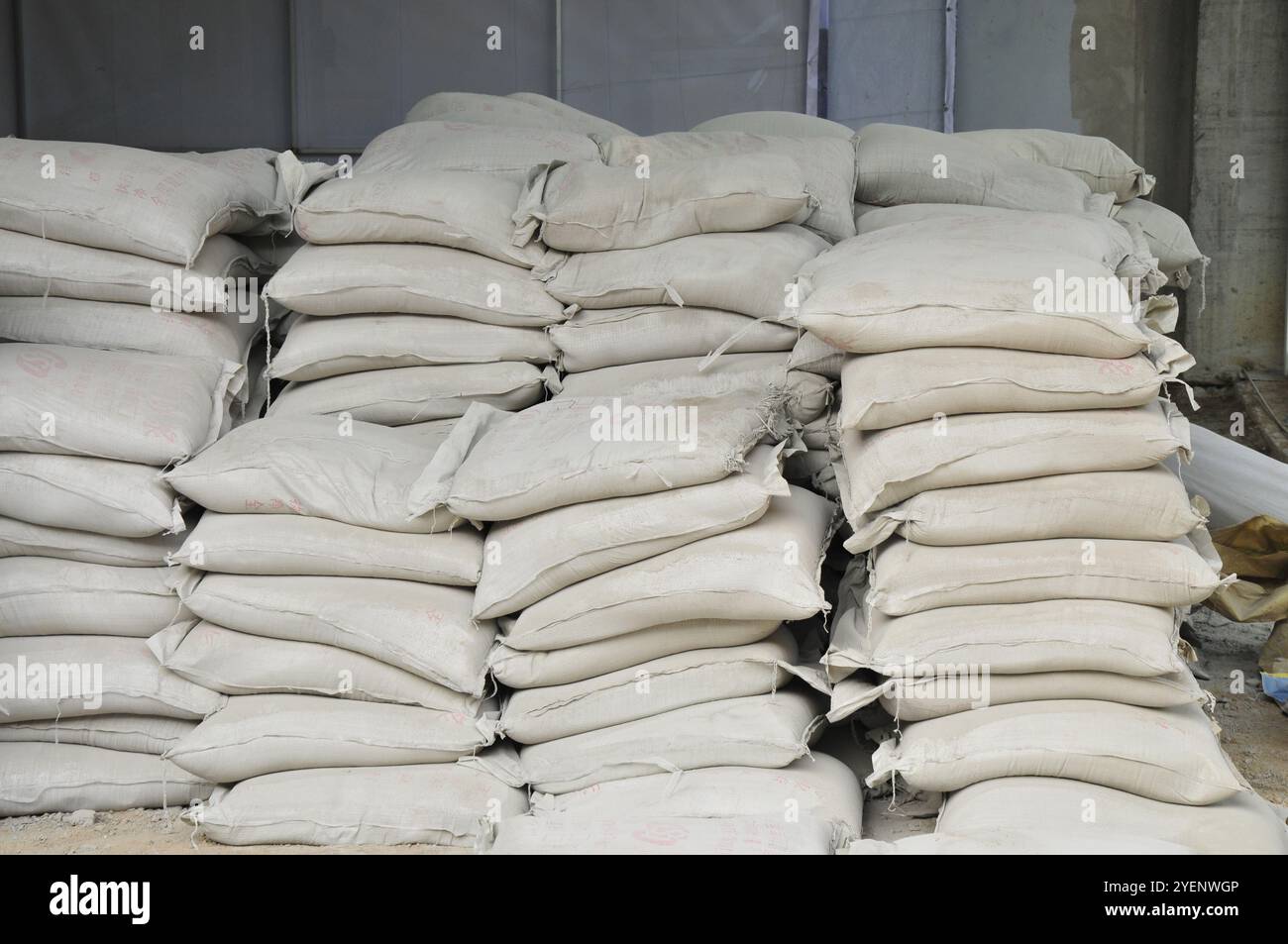 Real estate logo symbols hi-res stock photography and images - Alamy