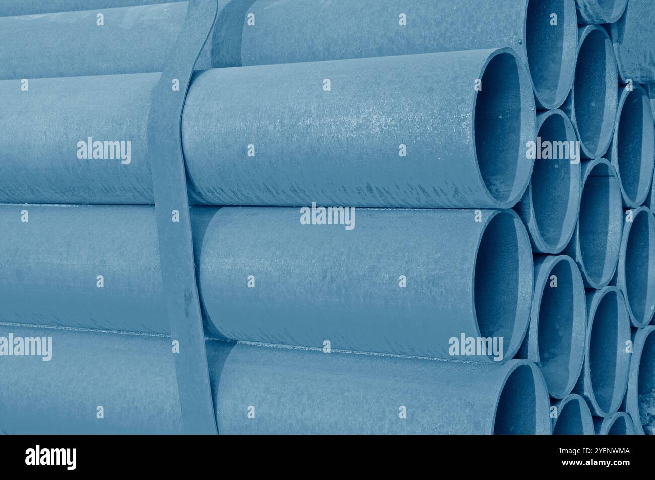 Stacked with rust of steel pipe Stock Photo - Alamy
