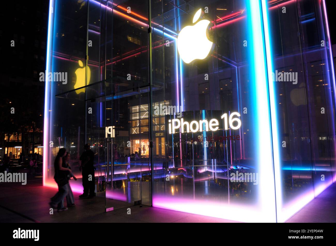 New York, United States. 30th Oct, 2024. The Apple store is seen on ...