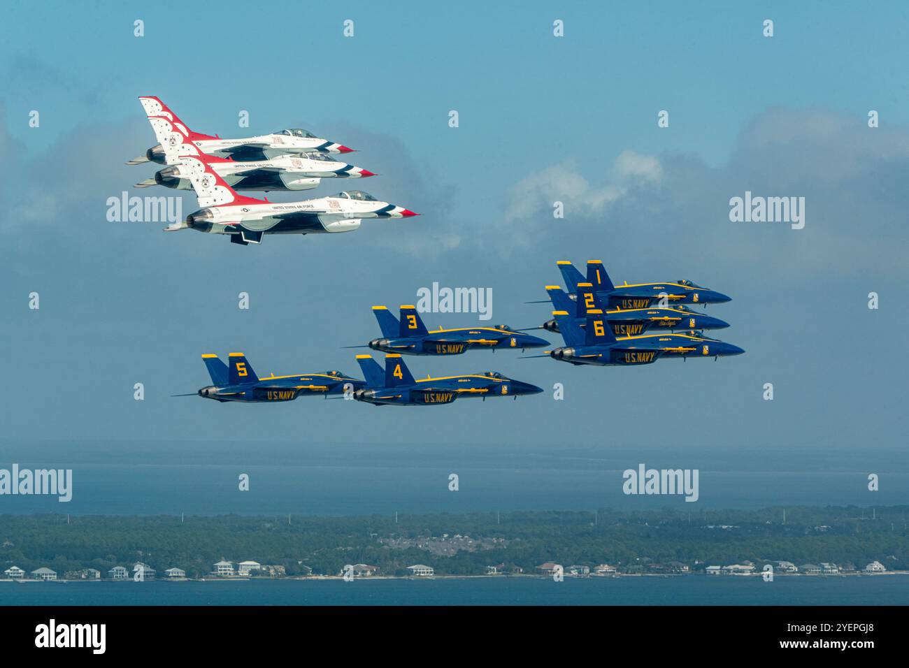 The United States Air Force Air Demonstration Squadron "Thunderbirds ...