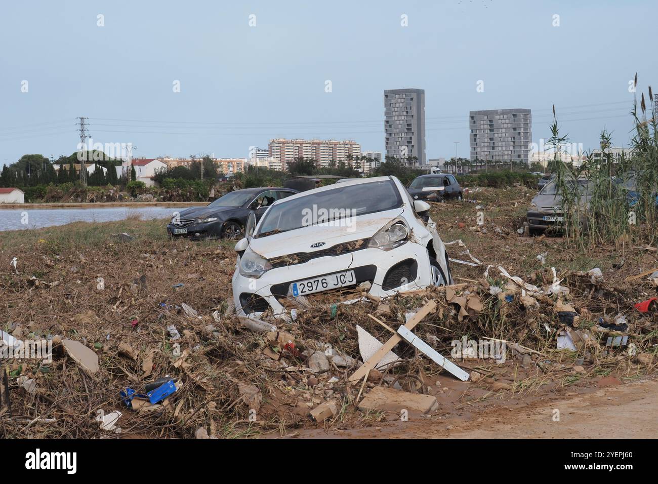 Valencia flooding cars hi-res stock photography and images - Alamy