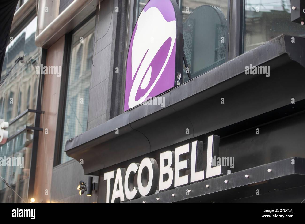 The photograph showcases the exterior of a Taco Bell restaurant Stock Photo - Alamy