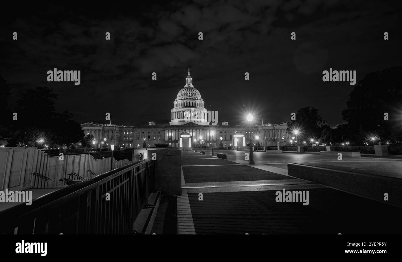 America capitol building columns Black and White Stock Photos & Images ...