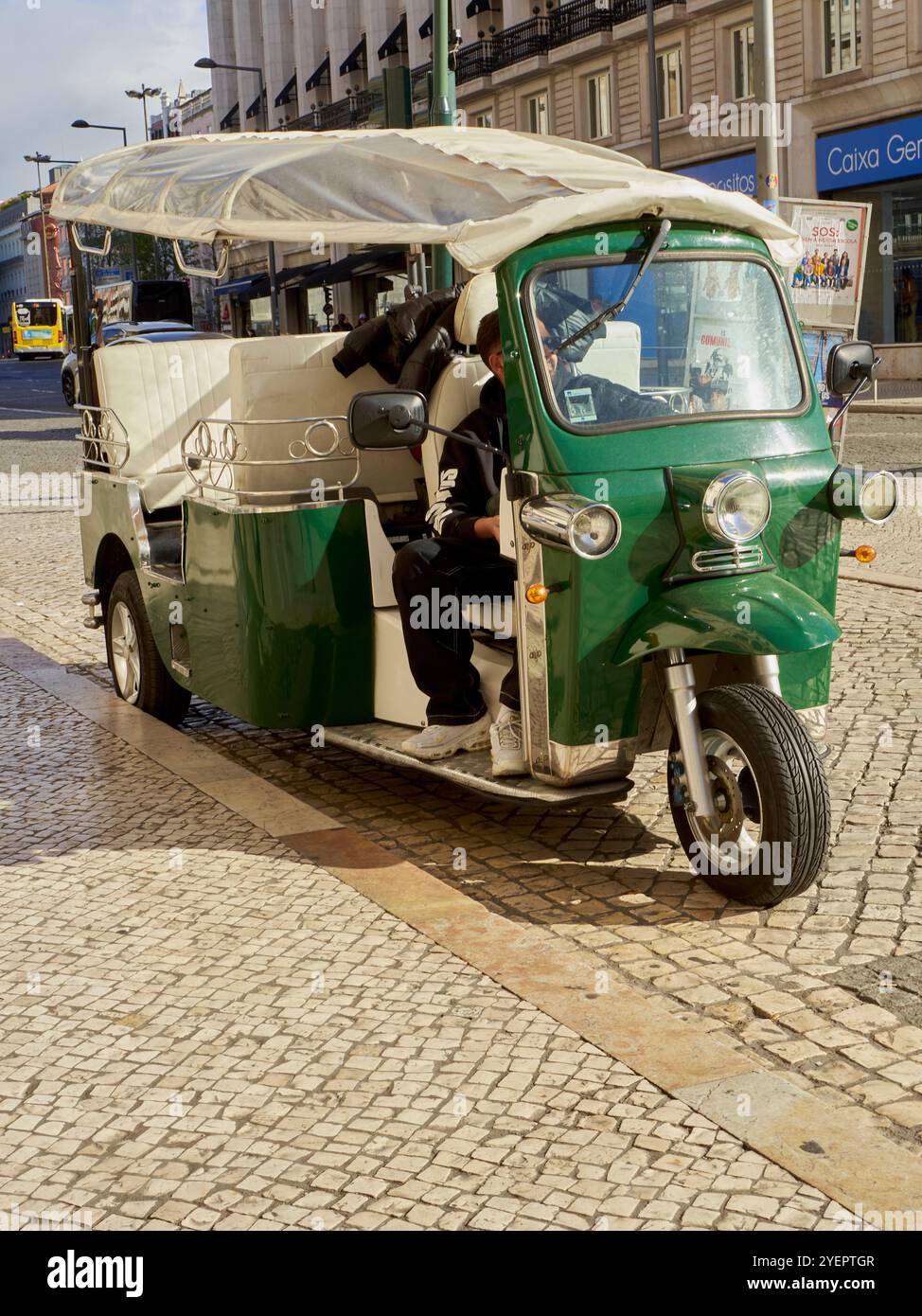Tuktuk tour hi-res stock photography and images - Alamy
