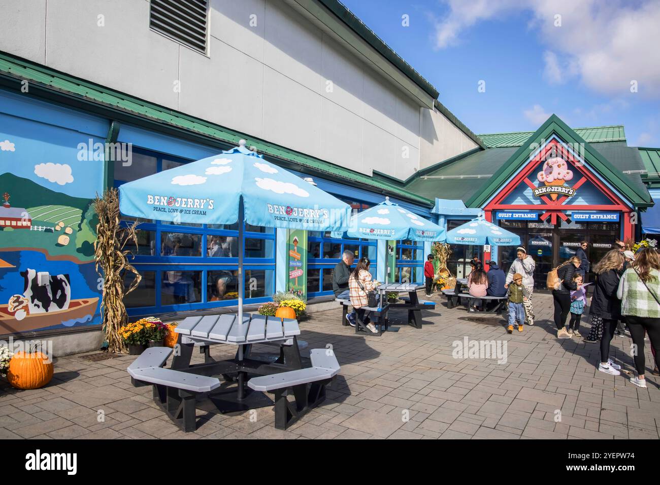 ben & jerrys ice cream factory in waterbury vermont usa Stock Photo - Alamy