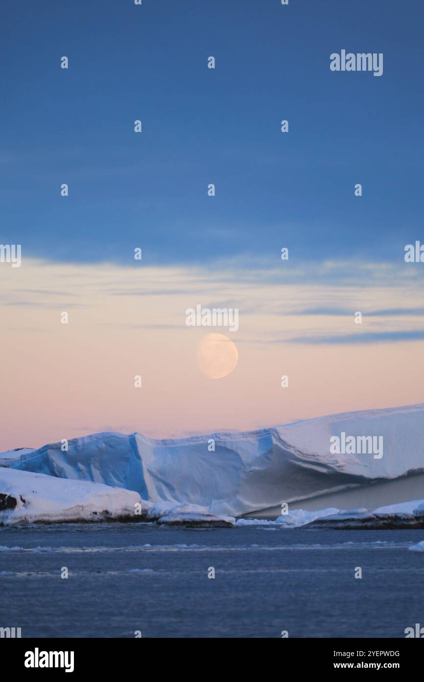 The full moon. Antarctica sky Stock Photo - Alamy