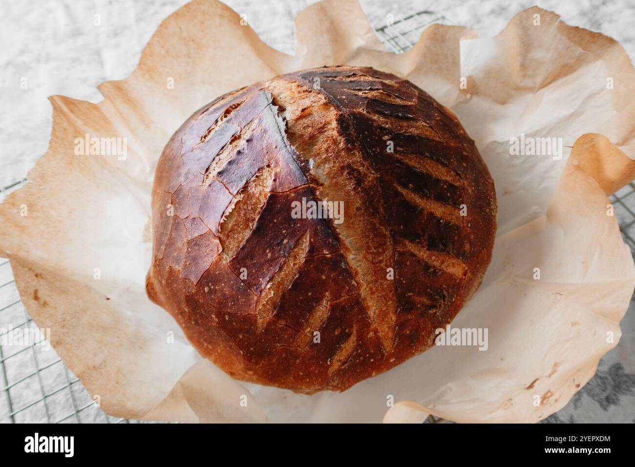 Golden baked bread hi-res stock photography and images - Alamy
