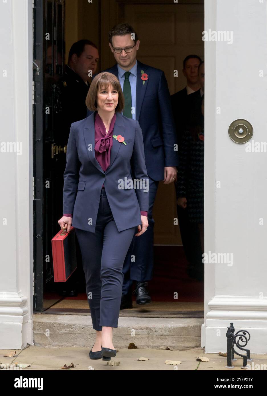 Rachel reeves with team hi-res stock photography and images - Alamy