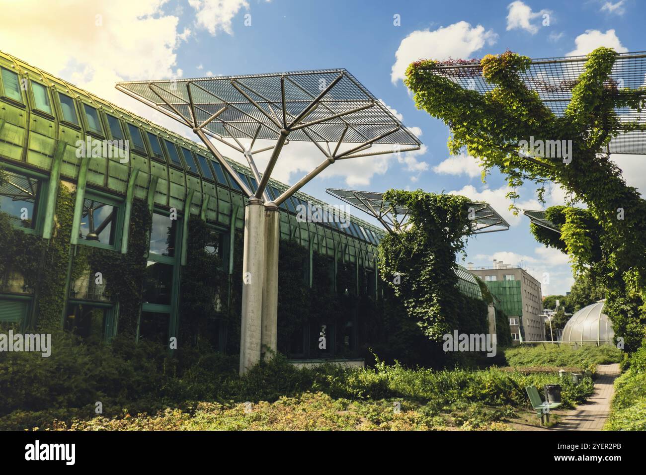 Botanical garden on the roof of the Warsaw University library modern ...