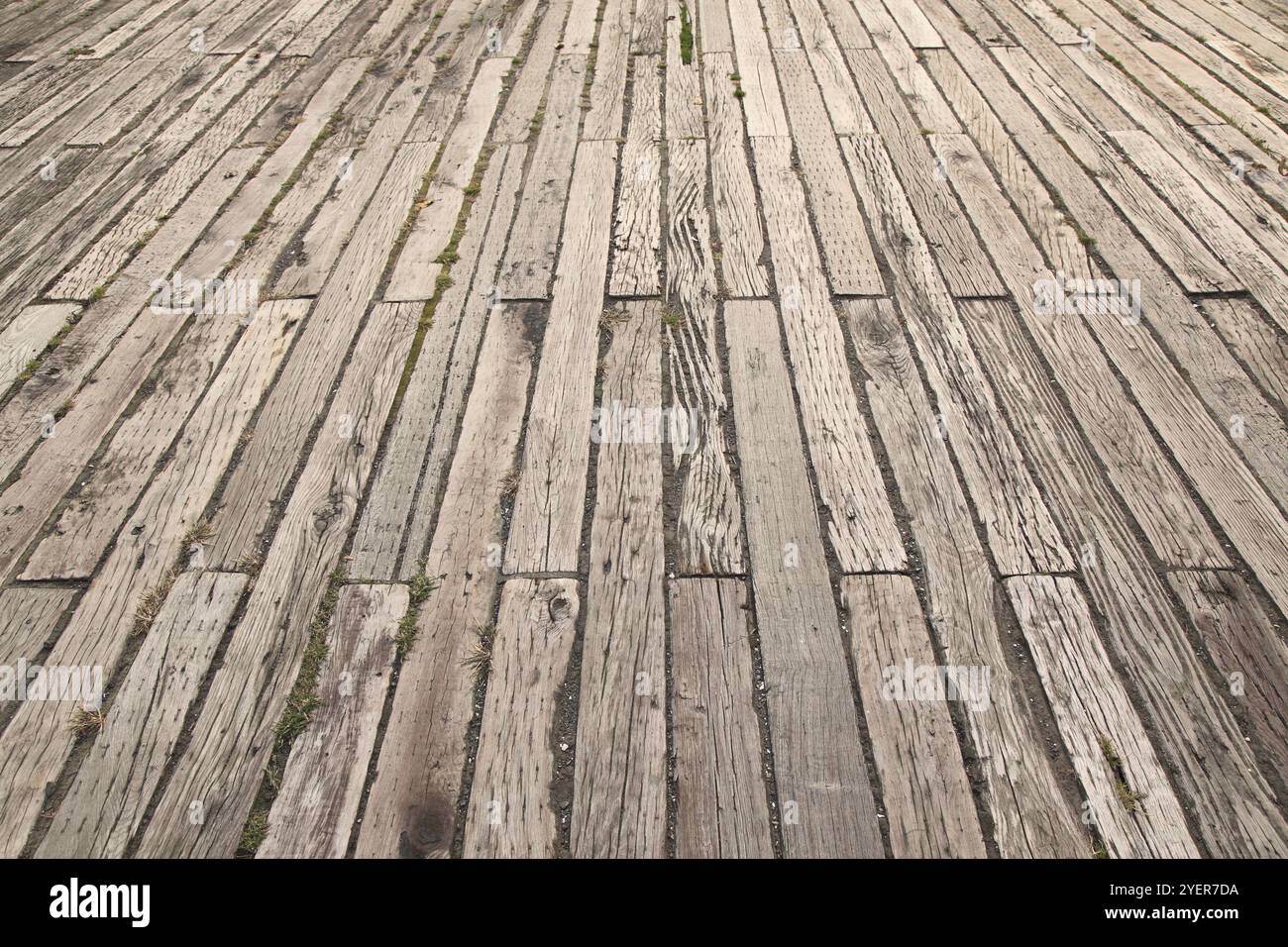 Side deck hi-res stock photography and images - Alamy
