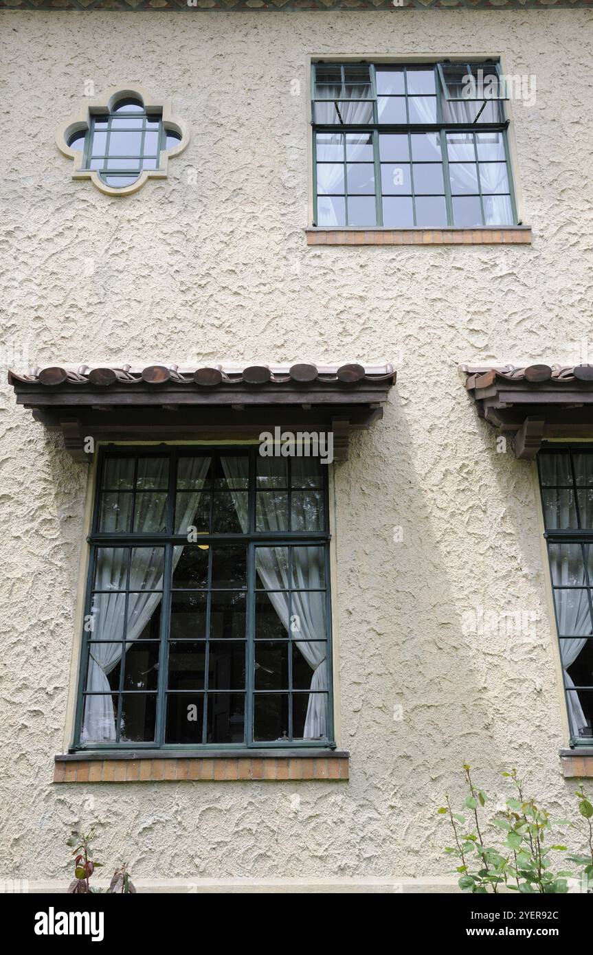 Window of appearance hi-res stock photography and images - Alamy