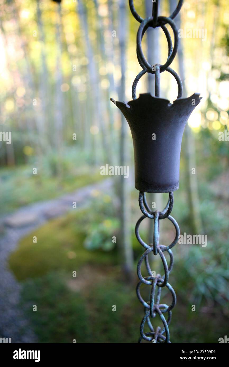 Chain gutter hi-res stock photography and images - Alamy